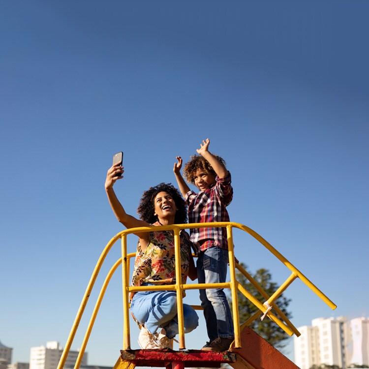 What is 5G? 4G LTE vs 5G, Speed & More | T-Mobile